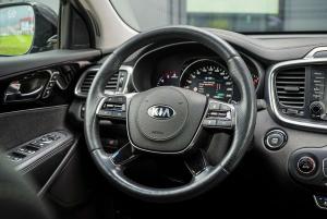 Pelēks Kia Sorento 2017 Kauņa, ar dzinēja tilpumu 2.20 L un nobraukumu 139 tūkst. km par 18950 €, foto 16 vietnē AUTOMOTO.COM.LV
