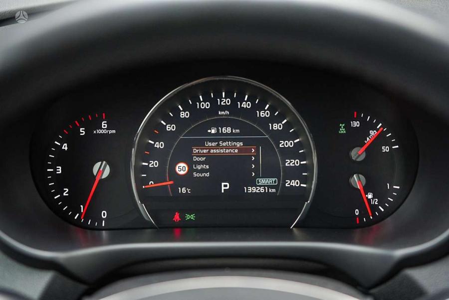 Pelēks Kia Sorento 2017 Kauņa, ar dzinēja tilpumu 2.20 L un nobraukumu 139 tūkst. km par 18950 €, foto 24 vietnē AUTOMOTO.COM.LV