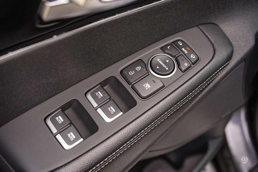 Pelēks Kia Sorento 2017 Kauņa, ar dzinēja tilpumu 2.20 L un nobraukumu 139 tūkst. km par 18950 €, foto 31 vietnē AUTOMOTO.COM.LV