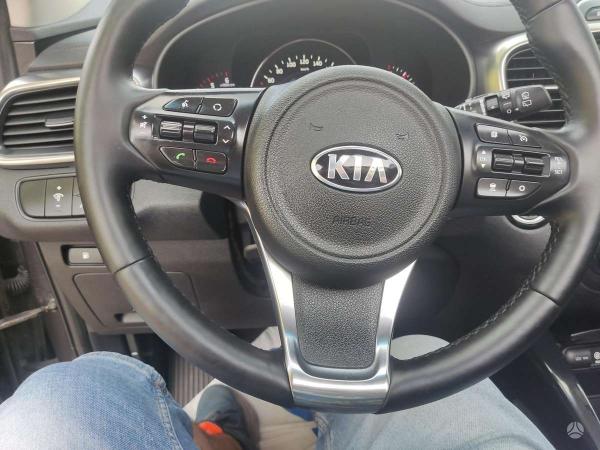 Pelēks Kia Sorento 2017 Ukmergė, ar dzinēja tilpumu 2.20 L un nobraukumu 180 tūkst. km par 14200 €, foto 10 vietnē AUTOMOTO.COM.LV