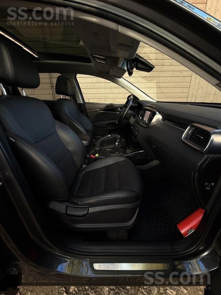 Pelēks Kia Sorento 2017 Jelgava, ar dzinēja tilpumu 2.20 L un nobraukumu 194 tūkst. km par 15900 €, foto 18 vietnē AUTOMOTO.COM.LV