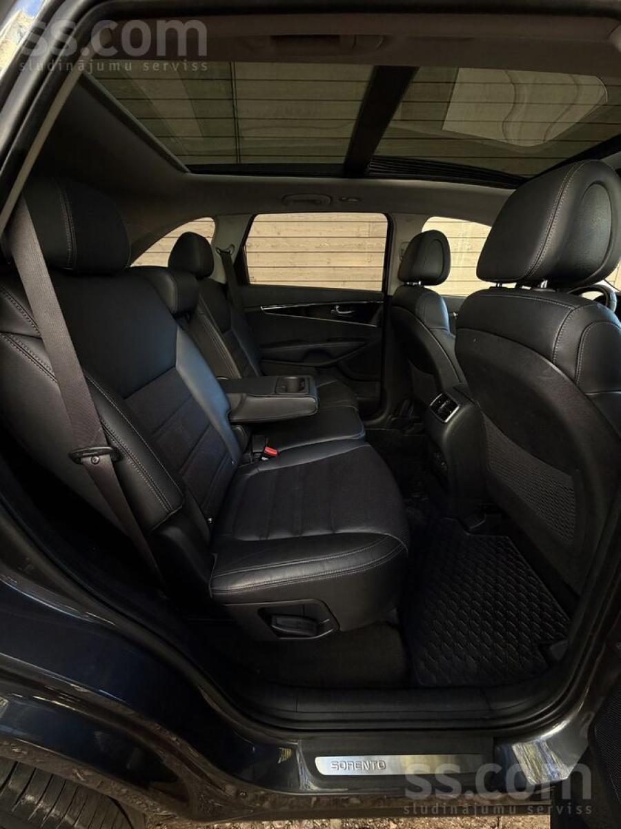 Pelēks Kia Sorento 2017 Jelgava, ar dzinēja tilpumu 2.20 L un nobraukumu 194 tūkst. km par 15900 €, foto 19 vietnē AUTOMOTO.COM.LV