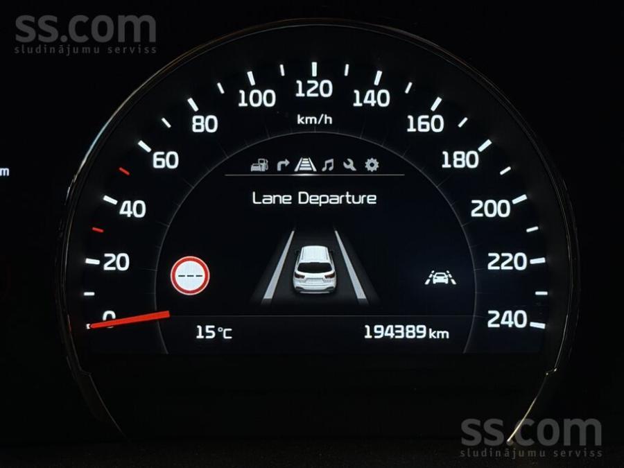 Pelēks Kia Sorento 2017 Jelgava, ar dzinēja tilpumu 2.20 L un nobraukumu 194 tūkst. km par 15900 €, foto 29 vietnē AUTOMOTO.COM.LV