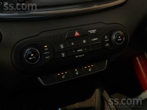 Pelēks Kia Sorento 2017 Jelgava, ar dzinēja tilpumu 2.20 L un nobraukumu 194 tūkst. km par 15900 €, foto 31 vietnē AUTOMOTO.COM.LV