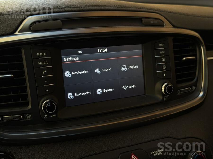 Pelēks Kia Sorento 2017 Jelgava, ar dzinēja tilpumu 2.20 L un nobraukumu 194 tūkst. km par 15900 €, foto 33 vietnē AUTOMOTO.COM.LV