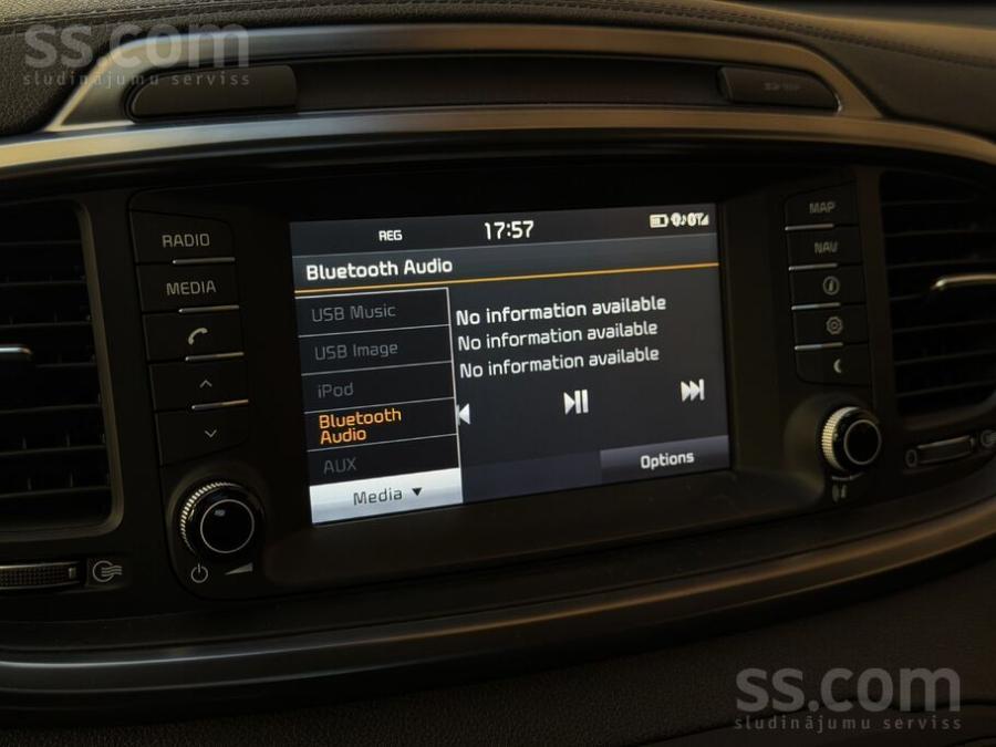Pelēks Kia Sorento 2017 Jelgava, ar dzinēja tilpumu 2.20 L un nobraukumu 194 tūkst. km par 15900 €, foto 34 vietnē AUTOMOTO.COM.LV