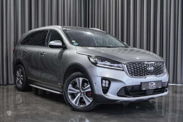 Grey Kia Sorento 2018 in Marijampole, with an engine capacity of 2.20 L and mileage of 129 thousand km for 22450 €, photo 1 on AUTOMOTO.COM.LV