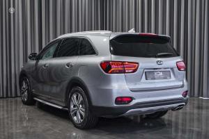 Grey Kia Sorento 2018 in Marijampole, with an engine capacity of 2.20 L and mileage of 129 thousand km for 22450 €, photo 8 on AUTOMOTO.COM.LV