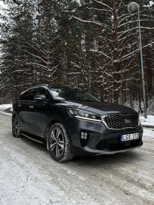 Grey Kia Sorento 2018 in Vilnius, with an engine capacity of 2.20 L and mileage of 115 thousand km for 26500 €, photo 5 on AUTOMOTO.COM.LV