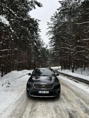 Grey Kia Sorento 2018 in Vilnius, with an engine capacity of 2.20 L and mileage of 115 thousand km for 26500 €, photo 6 on AUTOMOTO.COM.LV