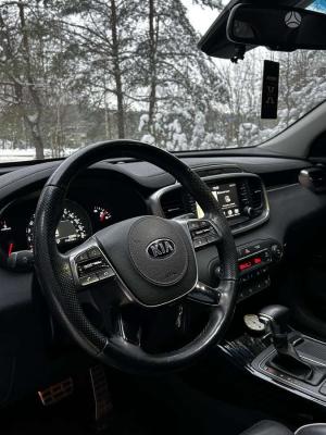 Grey Kia Sorento 2018 in Vilnius, with an engine capacity of 2.20 L and mileage of 115 thousand km for 26500 €, photo 16 on AUTOMOTO.COM.LV