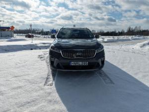 Grey Kia Sorento 2018 in Vilnius, with an engine capacity of 2.20 L and mileage of 115 thousand km for 23000 €, photo 5 on AUTOMOTO.COM.LV