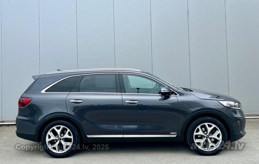 Pelēks Kia Sorento 2018 Tallina, ar dzinēja tilpumu 2.20 L un nobraukumu 189 tūkst. km par 17999 €, foto 6 vietnē AUTOMOTO.COM.LV