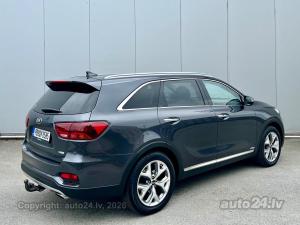 Pelēks Kia Sorento 2018 Tallina, ar dzinēja tilpumu 2.20 L un nobraukumu 189 tūkst. km par 17999 €, foto 7 vietnē AUTOMOTO.COM.LV