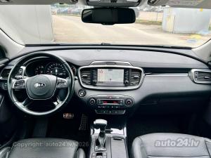 Pelēks Kia Sorento 2018 Tallina, ar dzinēja tilpumu 2.20 L un nobraukumu 189 tūkst. km par 17999 €, foto 8 vietnē AUTOMOTO.COM.LV