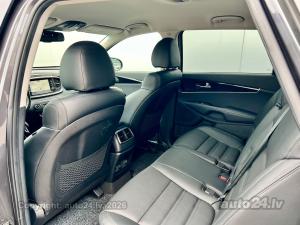 Pelēks Kia Sorento 2018 Tallina, ar dzinēja tilpumu 2.20 L un nobraukumu 189 tūkst. km par 17999 €, foto 13 vietnē AUTOMOTO.COM.LV