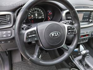 Grey Kia Sorento 2018 in Talsi, with an engine capacity of 2.20 L and mileage of 136 thousand km for 16700 €, photo 20 on AUTOMOTO.COM.LV