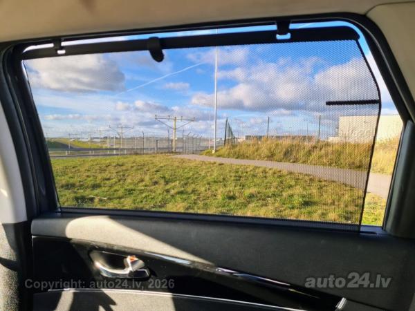 Pelēks Kia Sorento 2018 Tallina, ar dzinēja tilpumu 2.20 L un nobraukumu 221 tūkst. km par 16500 €, foto 10 vietnē AUTOMOTO.COM.LV