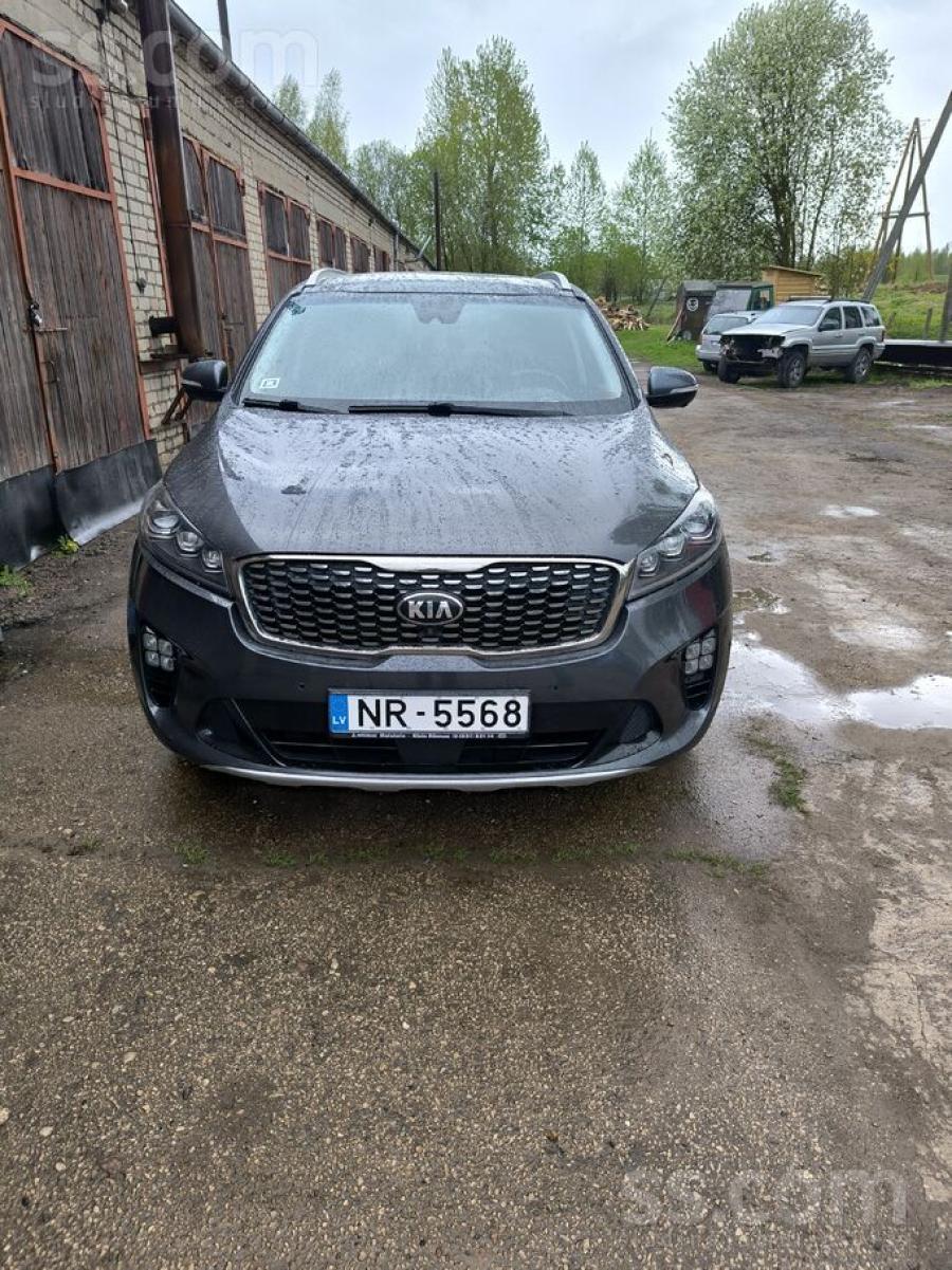 Pelēks Kia Sorento 2019 Rēzekne, ar dzinēja tilpumu 2.20 L un nobraukumu 288 tūkst. km par 20500 €, foto 1 vietnē AUTOMOTO.COM.LV