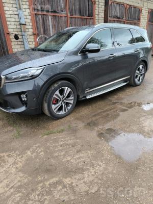 Pelēks Kia Sorento 2019 Rēzekne, ar dzinēja tilpumu 2.20 L un nobraukumu 288 tūkst. km par 20500 €, foto 2 vietnē AUTOMOTO.COM.LV