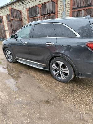 Pelēks Kia Sorento 2019 Rēzekne, ar dzinēja tilpumu 2.20 L un nobraukumu 288 tūkst. km par 20500 €, foto 3 vietnē AUTOMOTO.COM.LV