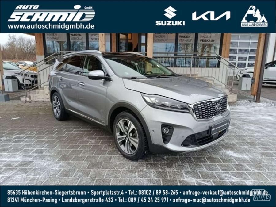 Grey Kia Sorento 2019 in Kaunas, with an engine capacity of 2.20 L and mileage of 60 thousand km for 30599 €, photo 1 on AUTOMOTO.COM.LV