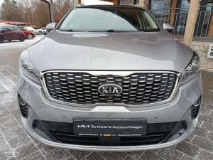 Grey Kia Sorento 2019 in Kaunas, with an engine capacity of 2.20 L and mileage of 60 thousand km for 30599 €, photo 3 on AUTOMOTO.COM.LV