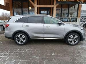 Grey Kia Sorento 2019 in Kaunas, with an engine capacity of 2.20 L and mileage of 60 thousand km for 30599 €, photo 8 on AUTOMOTO.COM.LV