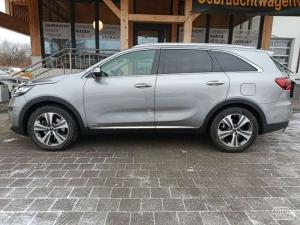 Grey Kia Sorento 2019 in Kaunas, with an engine capacity of 2.20 L and mileage of 60 thousand km for 30599 €, photo 9 on AUTOMOTO.COM.LV