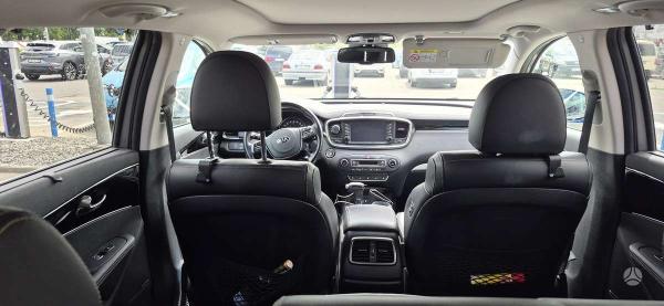 Pelēks Kia Sorento 2019 Viļņa, ar dzinēja tilpumu 2.20 L un nobraukumu 145 tūkst. km par 19500 €, foto 5 vietnē AUTOMOTO.COM.LV