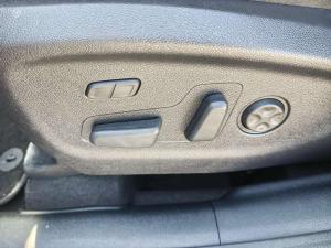 Grey Kia Sorento 2019 in Siauliai, with an engine capacity of 2.20 L and mileage of 81 thousand km for 15900 €, photo 15 on AUTOMOTO.COM.LV