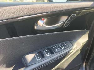 Grey Kia Sorento 2019 in Siauliai, with an engine capacity of 2.20 L and mileage of 81 thousand km for 15900 €, photo 16 on AUTOMOTO.COM.LV