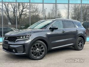 Grey Kia Sorento 2020 in Tallinn, with an engine capacity of 2.20 L and mileage of 127 thousand km for 29880 €, photo 3 on AUTOMOTO.COM.LV