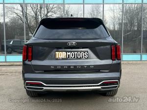 Grey Kia Sorento 2020 in Tallinn, with an engine capacity of 2.20 L and mileage of 127 thousand km for 29880 €, photo 6 on AUTOMOTO.COM.LV