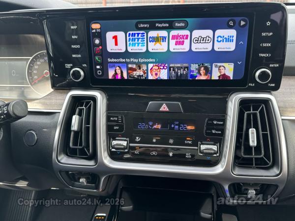 Grey Kia Sorento 2020 in Tallinn, with an engine capacity of 2.20 L and mileage of 127 thousand km for 29880 €, photo 10 on AUTOMOTO.COM.LV