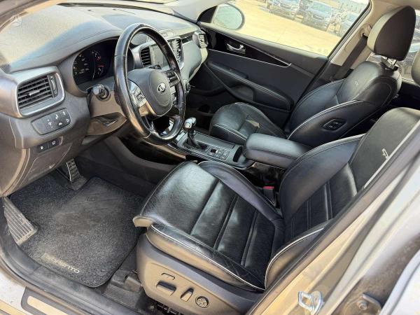 Pelēks Kia Sorento 2020 Šauļi, ar dzinēja tilpumu 0.00 L un nobraukumu 230 tūkst. km par 12900 €, foto 10 vietnē AUTOMOTO.COM.LV