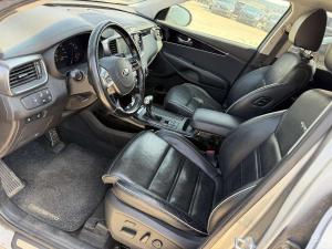 Grey Kia Sorento 2020 in Siauliai, with an engine capacity of 2.20 L and mileage of 230 thousand km for 12900 €, photo 12 on AUTOMOTO.COM.LV