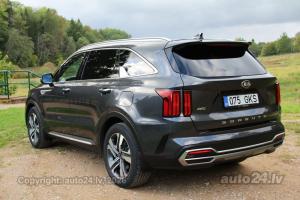 Grey Kia Sorento 2020 in Tallinn, with an engine capacity of 2.20 L and mileage of 89 thousand km for 32500 €, photo 7 on AUTOMOTO.COM.LV