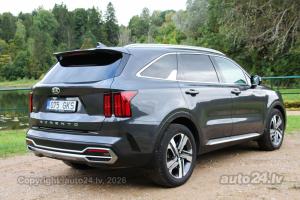 Grey Kia Sorento 2020 in Tallinn, with an engine capacity of 2.20 L and mileage of 89 thousand km for 32500 €, photo 8 on AUTOMOTO.COM.LV