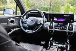 Grey Kia Sorento 2020 in Tallinn, with an engine capacity of 2.20 L and mileage of 89 thousand km for 32500 €, photo 13 on AUTOMOTO.COM.LV