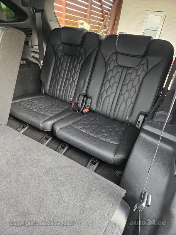 Grey Kia Sorento 2021 in Tallinn, with an engine capacity of 1.60 L and mileage of 89 thousand km for 37000 €, photo 11 on AUTOMOTO.COM.LV
