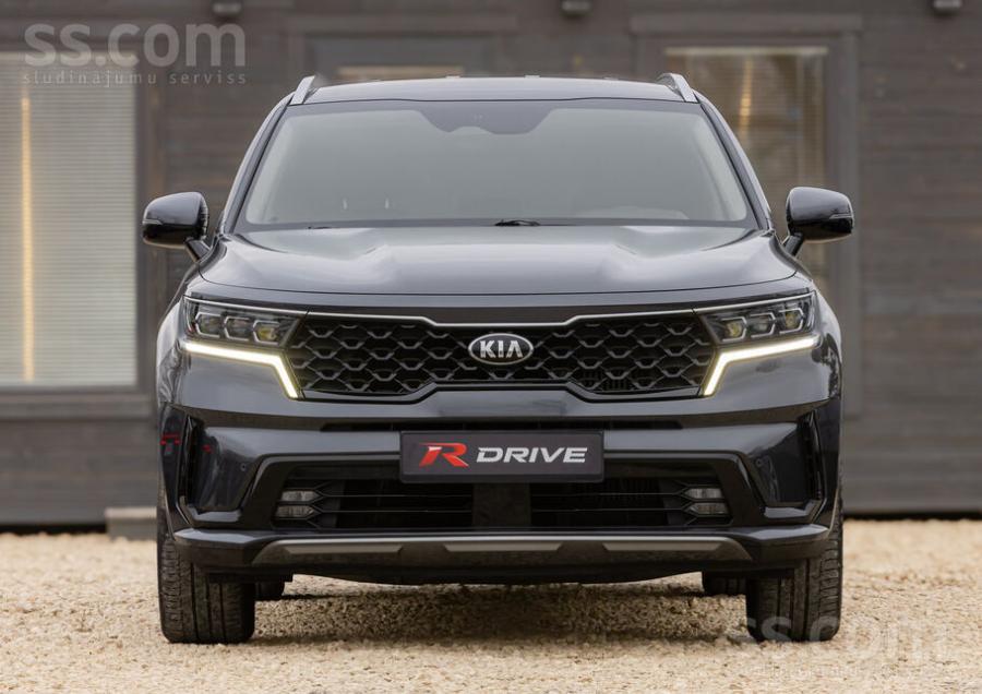Pelēks Kia Sorento 2021 Jelgava, ar dzinēja tilpumu 1.60 L un nobraukumu 255 tūkst. km par 23500 €, foto 3 vietnē AUTOMOTO.COM.LV