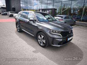 Pelēks Kia Sorento 2021 Tallina, ar dzinēja tilpumu 2.20 L un nobraukumu 87 tūkst. km par 32900 €, foto  vietnē AUTOMOTO.COM.LV