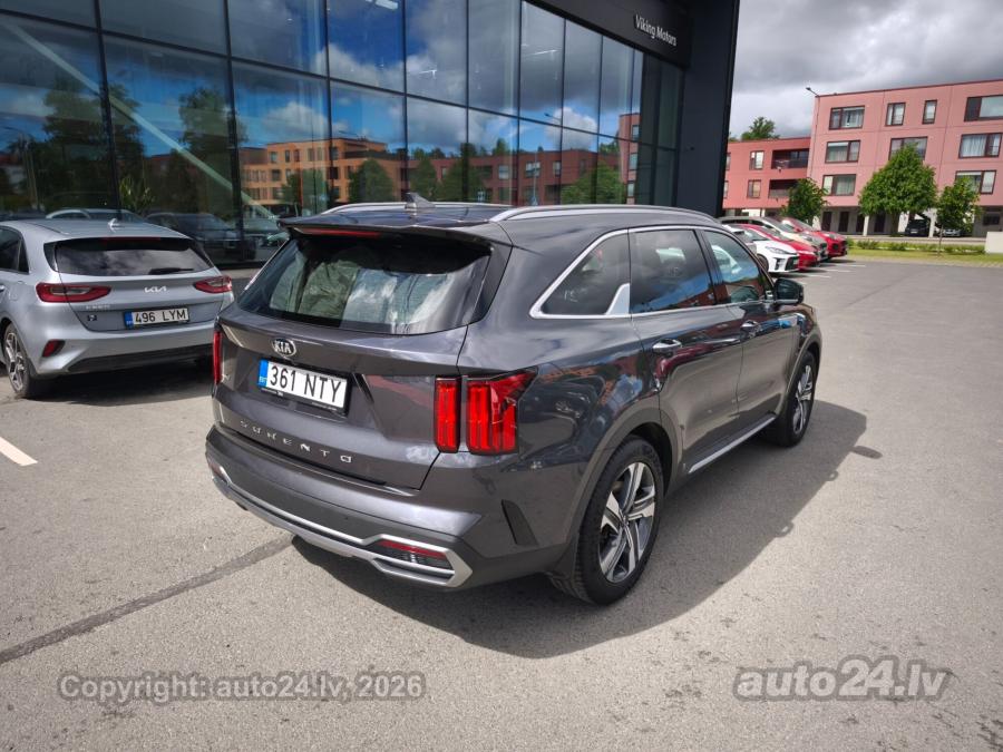 Pelēks Kia Sorento 2021 Tallina, ar dzinēja tilpumu 2.20 L un nobraukumu 87 tūkst. km par 32900 €, foto 6 vietnē AUTOMOTO.COM.LV
