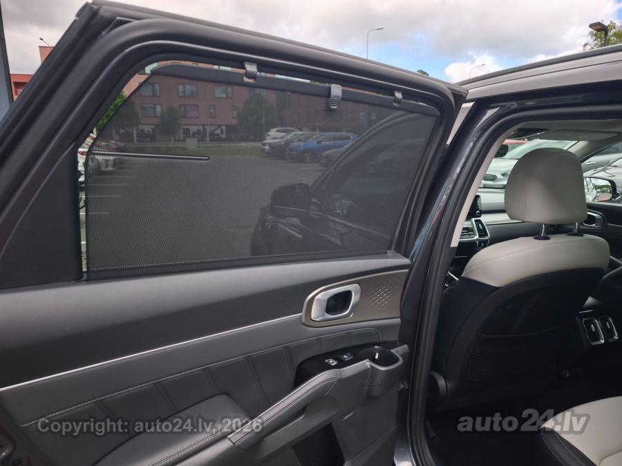 Pelēks Kia Sorento 2021 Tallina, ar dzinēja tilpumu 2.20 L un nobraukumu 87 tūkst. km par 32900 €, foto 10 vietnē AUTOMOTO.COM.LV