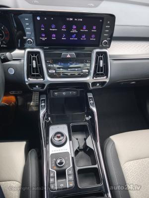 Pelēks Kia Sorento 2021 Tallina, ar dzinēja tilpumu 2.20 L un nobraukumu 87 tūkst. km par 32900 €, foto 16 vietnē AUTOMOTO.COM.LV