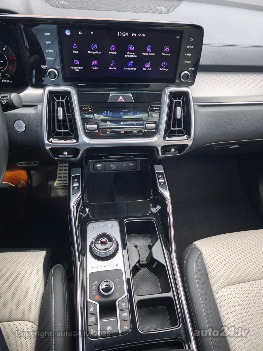 Pelēks Kia Sorento 2021 Tallina, ar dzinēja tilpumu 2.20 L un nobraukumu 87 tūkst. km par 32900 €, foto 16 vietnē AUTOMOTO.COM.LV