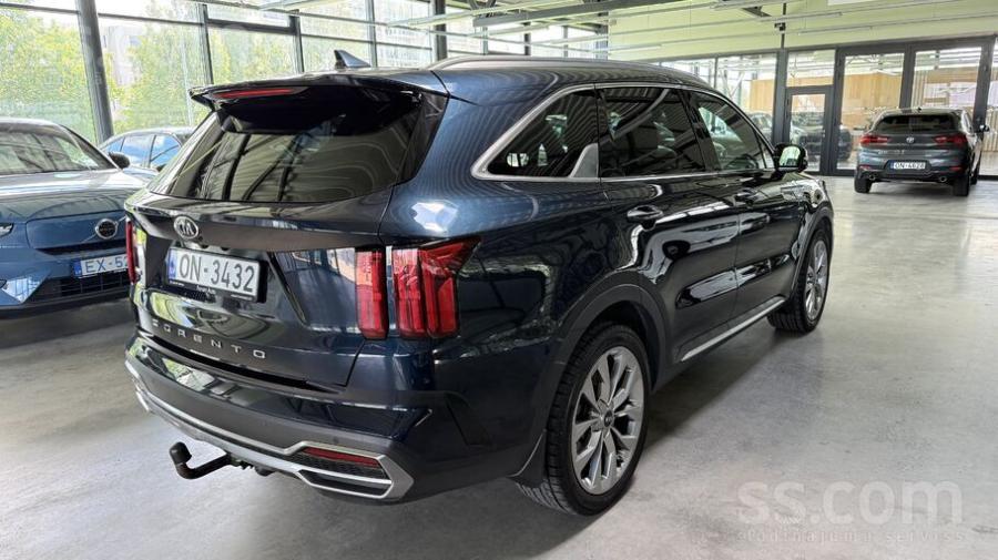 Pelēks Kia Sorento 2021 Rīga, ar dzinēja tilpumu 2.20 L un nobraukumu 105 tūkst. km par 31900 €, foto 5 vietnē AUTOMOTO.COM.LV