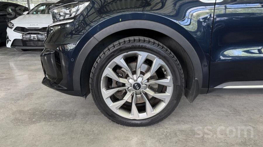 Pelēks Kia Sorento 2021 Rīga, ar dzinēja tilpumu 2.20 L un nobraukumu 105 tūkst. km par 31900 €, foto 8 vietnē AUTOMOTO.COM.LV