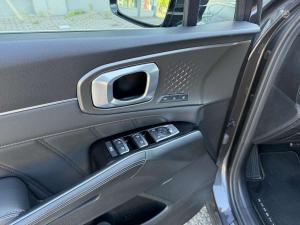 Pelēks Kia Sorento 2021 Viļņa, ar dzinēja tilpumu 1.60 L un nobraukumu 96 tūkst. km par 32350 €, foto 22 vietnē AUTOMOTO.COM.LV